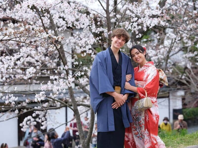 Kyoto Kimono Rental mimosa Kimono/Yukata Rental Couple Plan - An In-Depth Look at the Kyoto Kimono Rental Experience