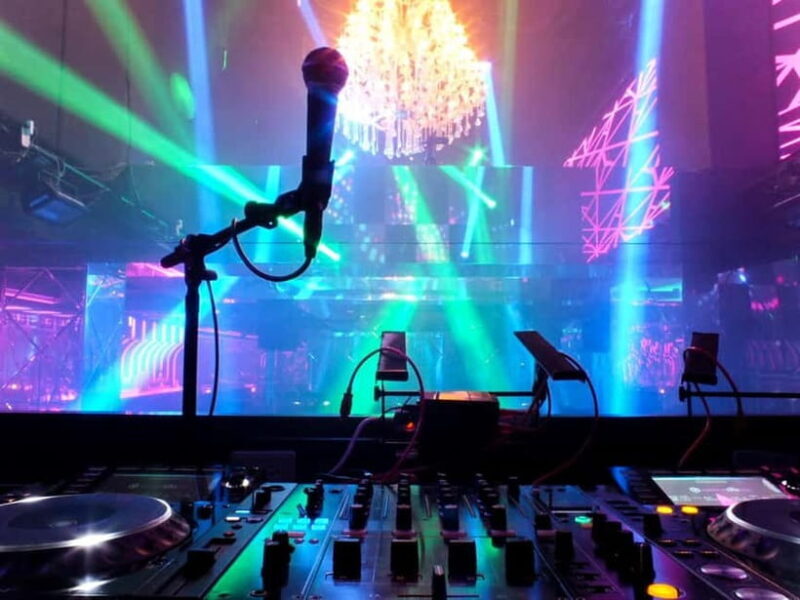 Kyoto: KITSUNE Nightclub Admission Ticket (For Foreign) - Key Points