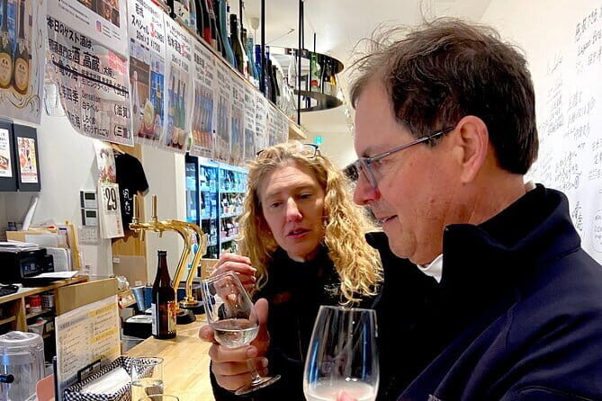 Kyoto Local Gourmet Night Experience: Kaiseki & Izakaya & Matcha - Guides & Atmosphere