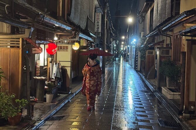 Kyoto Magic Night Walk: Gion & Fushimi Inari (Private Option) - Analyzing the Experience in Depth