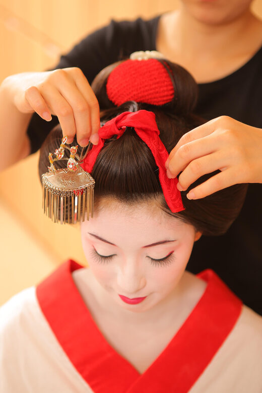 Kyoto: Maiko Makeover and Photoshoot Experience - Key Points