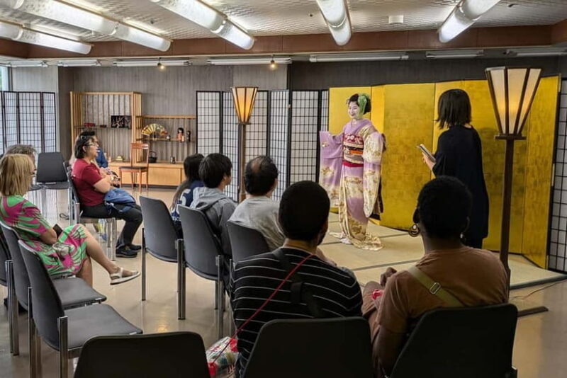 Kyoto: Meet-and-Greet, Maiko Show and Experience - Key Points