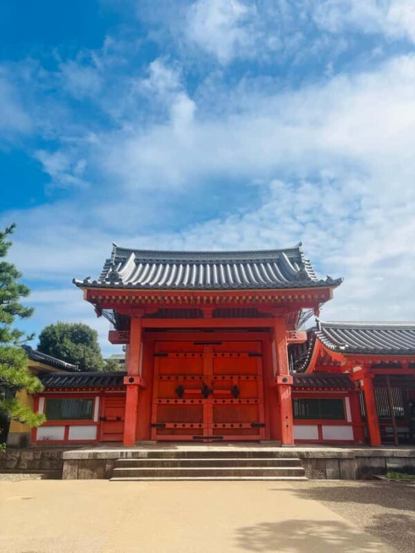 Kyoto: Morning Walking Tour at Sanjusangen-d Temple - Value for Money
