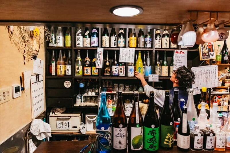 Kyoto Night All-Inclusive Eats and Streets, Gion and Beyond - Exploring Kyoto at Night: A Walk Through History and Modernity