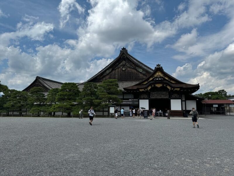 Kyoto: Nijo Castle & Gardens 2-Hour Guided Tour - Who Should Consider This Tour?