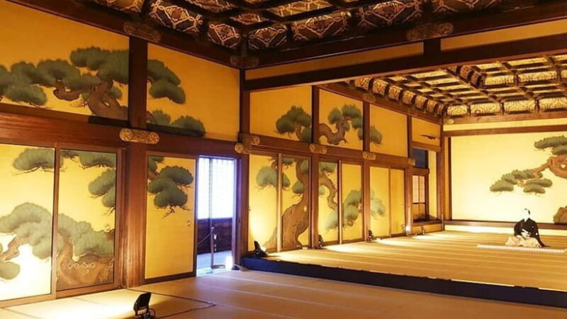 Kyoto: Nijo Castle History Walking Tour World Heritage - An In-Depth Look at the Tour Experience