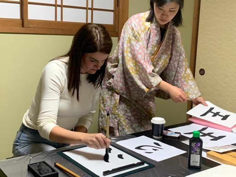 Kyoto Ninenzaka : Japanese Calligraphy Class in Townhouse - Discovering Kyoto Through Calligraphy: A Hands-On Cultural Experience