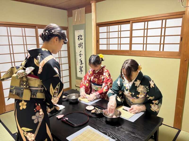 Kyoto Ninenzaka: The Art of Kazarimaki Sushi Rolls Class - FAQ