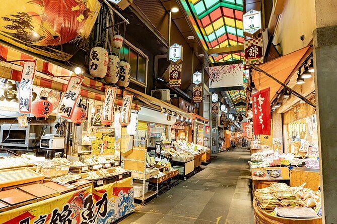 Kyoto Nishiki Market Private Tour with Matcha Experience - Key Points