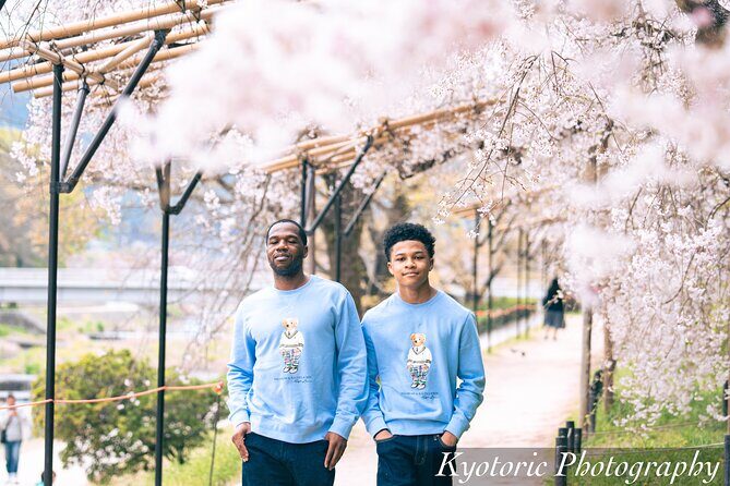 Kyoto Photo Shoot by Professional Photographer (77K Followers) - Delivery, Flexibility, and Overall Value