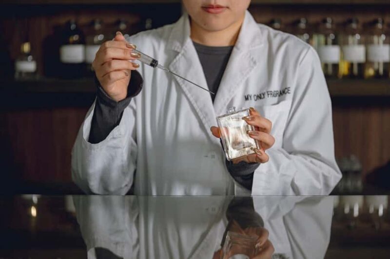 KYOTO SHINKYOGOKU: Custom Fragrance Workshop - A Closer Look at the Fragrance Workshop