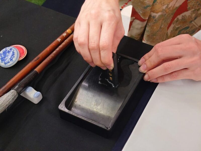 Kyoto: Sumi Ink and Brush Calligraphy Experience - Key Points