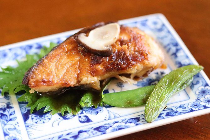 Kyoto Supermarket Tour & Home-Style Cooking Class with Rita - Key Points