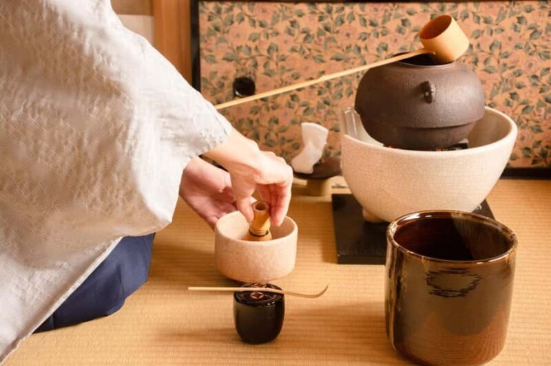 Kyoto: Tea Ceremony in a 100-Year-Old Fan Shop - Key Points