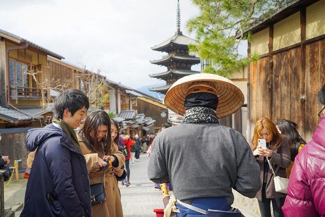 Kyoto Tea Ceremony & Kiyomizu-dera Temple Walking Tour - The Experience Style and Group Dynamics