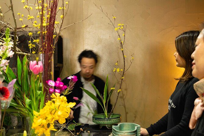 Kyoto Tea ceremony with Japanese Flower Arrangement Ikebana - Key Points