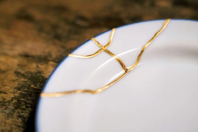Kyoto Traditional Kintsugi Workshop in Gion Gold Repair Art - Key Points