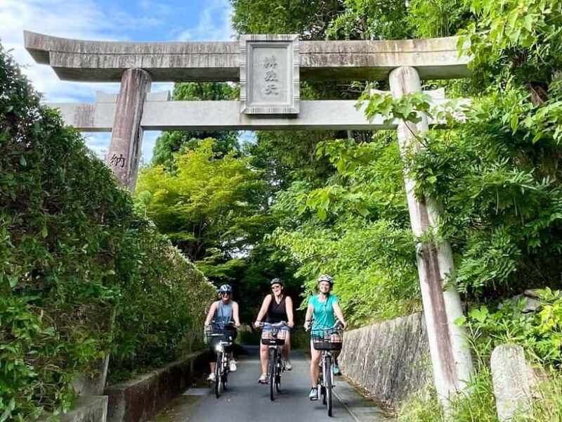 Kyoto : True Kyoto Avoid the crowds E-Bike Tour - What Makes This Tour Special