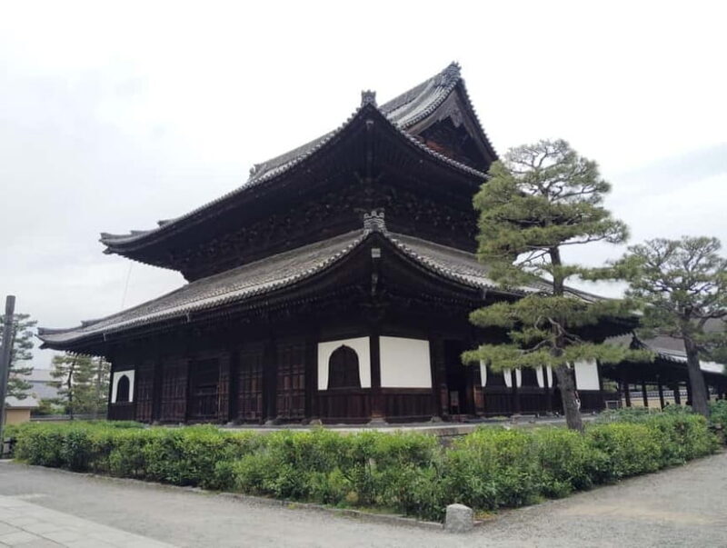 Kyoto: Zen and Art at Tranquil Kennin-ji Temple - What Makes It Special