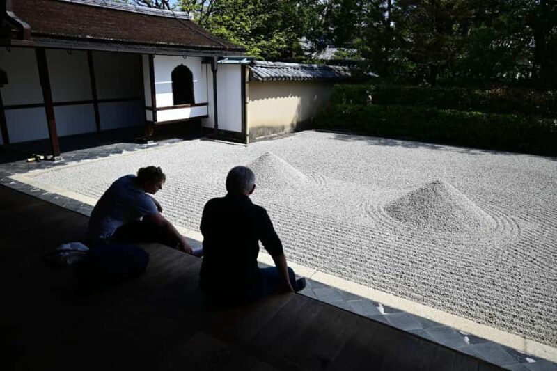 Kyoto: Zen & Culture Photo Walk with Tea - Exploring Daitokuji Temple and its Gardens