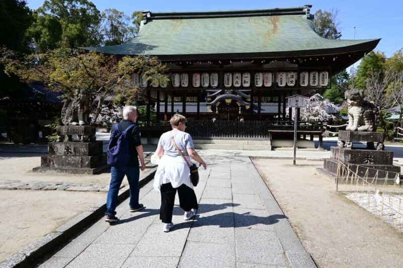 Kyoto: Zen & Culture Photo Walk with Tea - Strolling Kyoto’s Backstreets