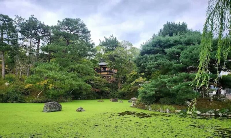 Kyoto:Couples Love Walk Through Time and Beauty Guided Tour - Visiting Kiyomizu-dera at Sunset