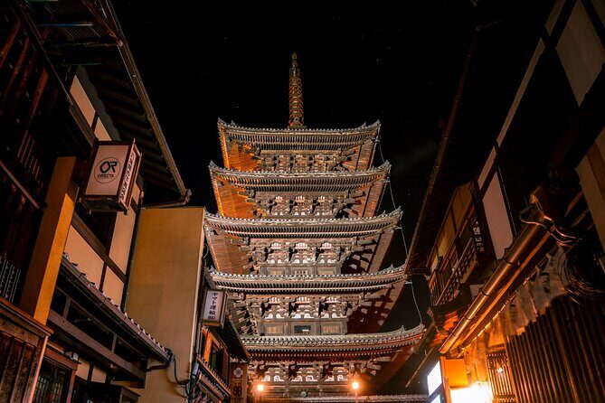Kyotos Best Sake-in-Hand Evening Walk Tour in Gion and Yasaka - An Authentic Evening Walk Through Kyoto