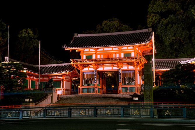 Kyotos Best Sake-in-Hand Evening Walk Tour in Gion and Yasaka - The Sum Up