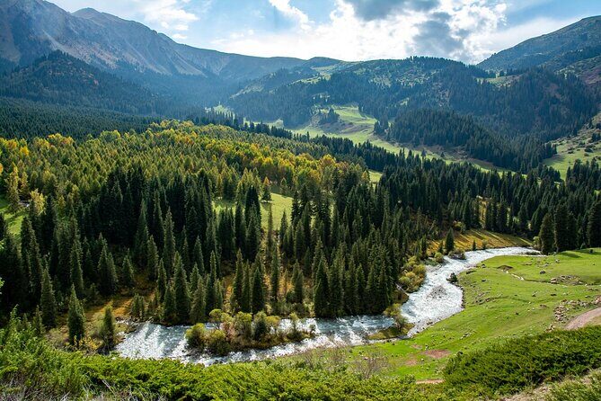 Kyrgyzstan Highland Lakes and Yurt Camps Adventure Trip - Key Points