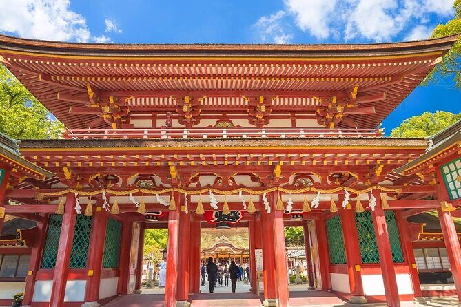 Kyushu Day Trip Dazaifu Tenmangu Shrine and Yufuin Kinrin Lake - Dazaifu Tenmangu Shrine: A Cultural and Spiritual High Point