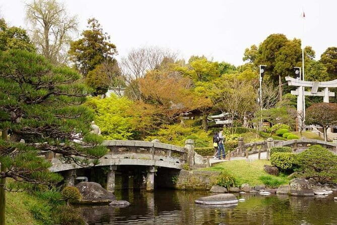 Kyushu Kumamoto and Aso Volcano Castle Day Tour From Fukuoka - Visiting Kumamoto Castle: A Fortress of Resilience