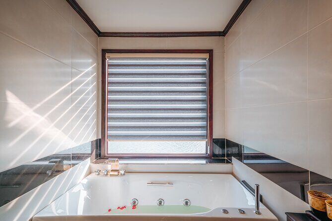 La Charm Cruise 3 Day sExplore Halong Bay & Lan Ha Bay from Hanoi - What Travelers Say and What It Means for You