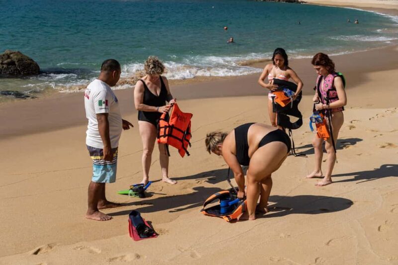 La Crucecita: Hiking and Snorkling/ Drinks and Fruits - Authenticity and Reviews’ Perspective