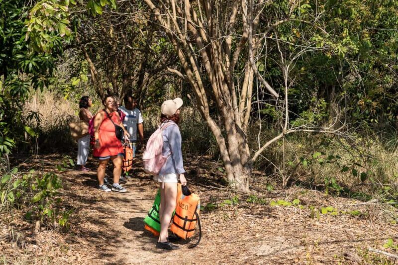 La Crucecita: Hiking and Snorkling/ Drinks and Fruits - FAQ