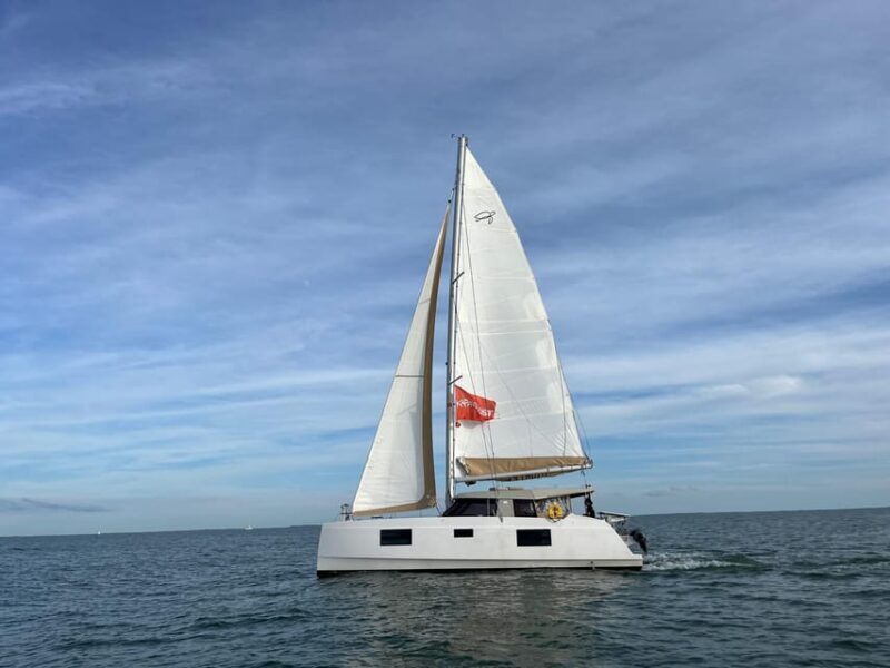 La Flotte, Ile de Ré: Sailing Catamaran Cruise - Key Points