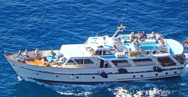 La Gomera: Whale Watching Tour on an Vintage Boat - Key Points