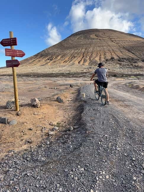 LA GRACIOSA: Bike rental MOUNTAIN BIKES - The Value of the Experience