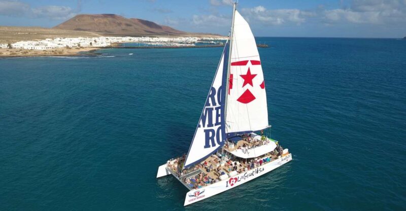 La Graciosa: Island Cruise with Lunch for Cruise Passengers - Authentic Flavors and Relaxing Vibes