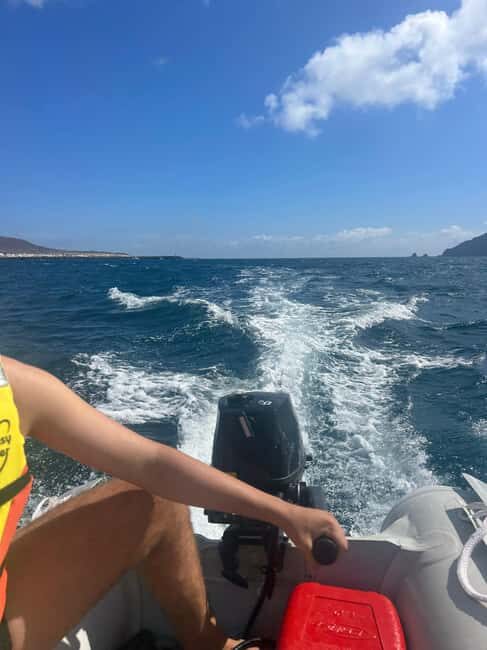 La Graciosa: rent your zodiac without a license! - An In-Depth Look at the Zodiac Experience in La Graciosa