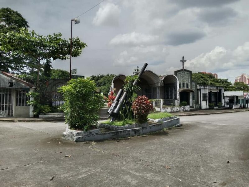 La Loma Catholic Cemetery Walking Tour - Exploring the Tour: An In-Depth Look