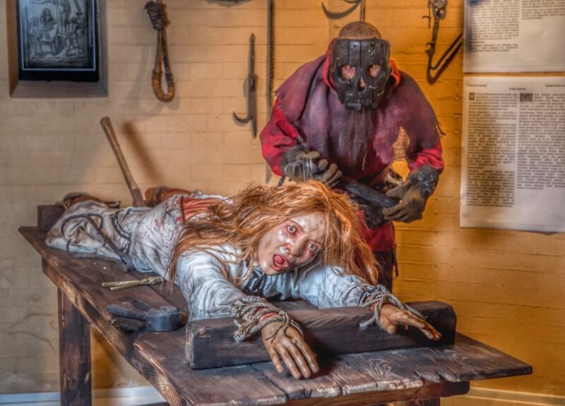 LA: Medieval Torture Museum Ticket with Ghost Hunting - Key Points