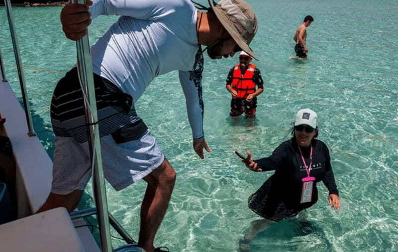 La Paz: Boat ride to Espiritu Santo island and sloop - What the Reviews Say