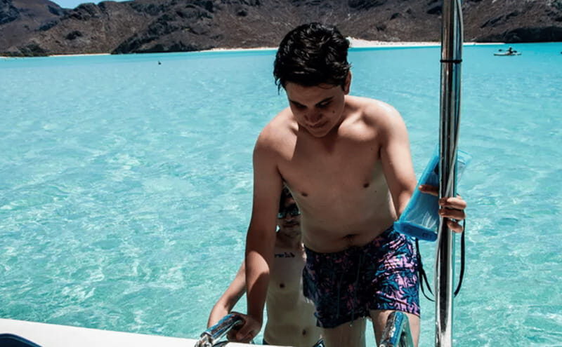 La Paz: Boat ride to Espiritu Santo island and sloop - The Bottom Line