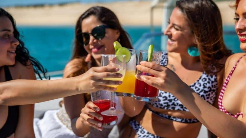 La Paz: Day Cruise & Snorkelling (w/sea lions) Food & Drinks - Value and Considerations