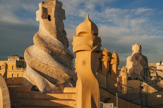 La Pedrera Guided Tour with Fast Track Access - Practical Insights: How This Tour Works for You