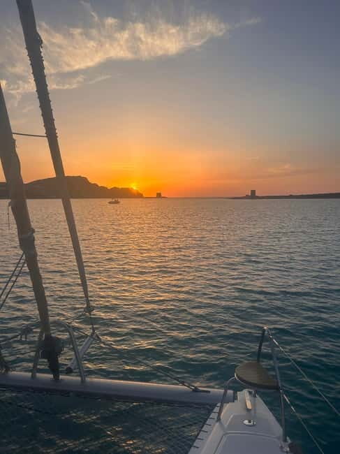 La pelosa: Sunset catamaran tour with aperitif - The Experience Itself: What to Expect
