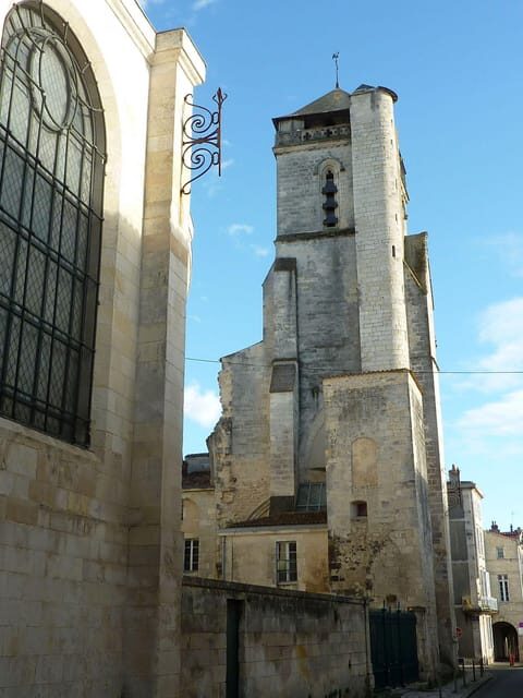 La Rochelle: Old Town and Vieux-Port Guided Walking Tour - Final Thoughts