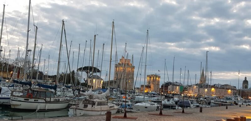 LA ROCHELLE WALKING GUIDED VISIT - Key Points