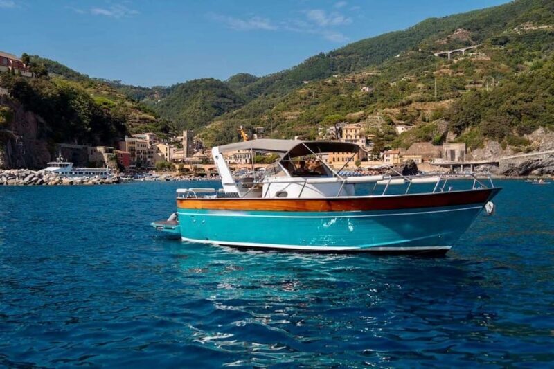 La Spezia: Cinque Terre Boat Tour with Snacks and Drinks - Key Points