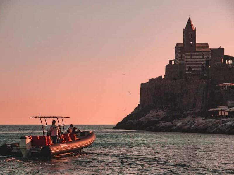La Spezia: Cinque Terre Sunset Boat Tour with Appetizers - Key Points